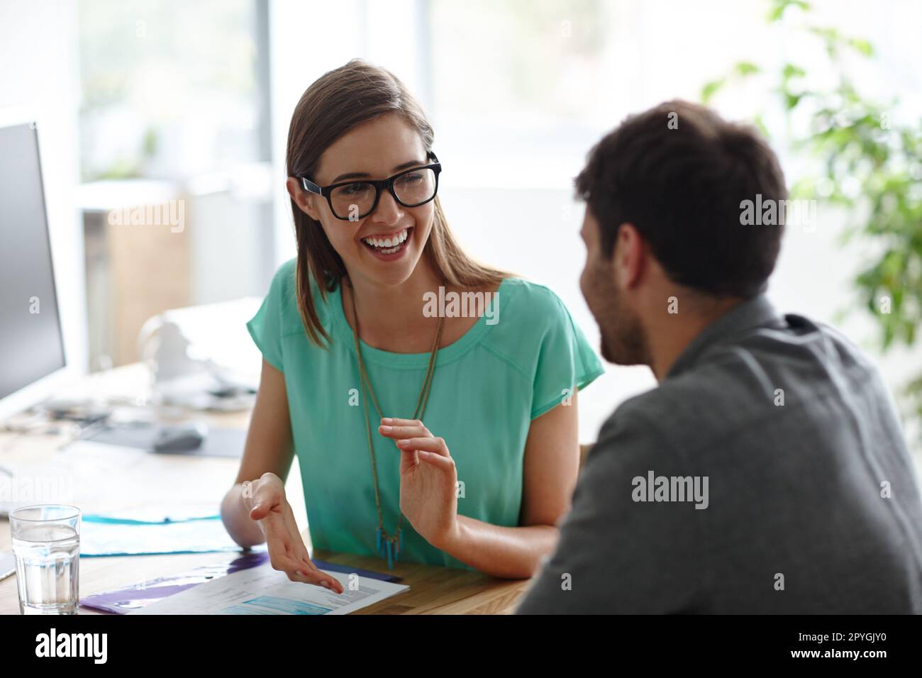 Conversing hi-res stock photography and images - Alamy