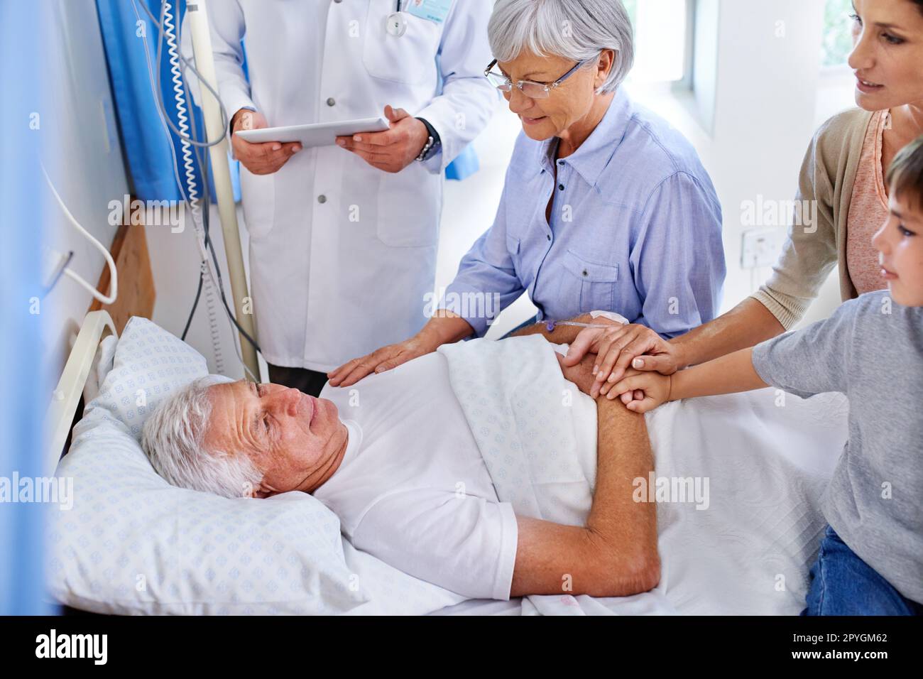 Sick elderly person family hi-res stock photography and images - Alamy