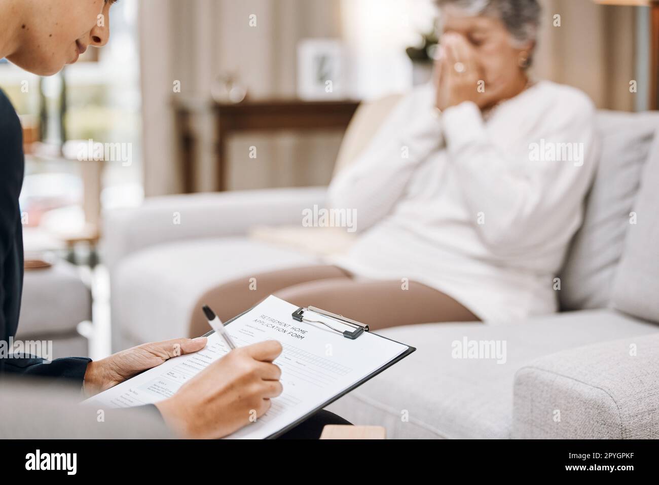 Sad conversation hi-res stock photography and images - Alamy