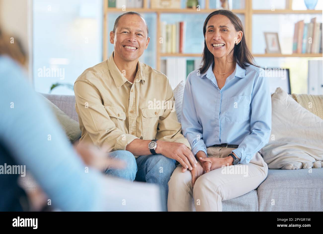 Psychologist sofa hi-res stock photography and images - Alamy