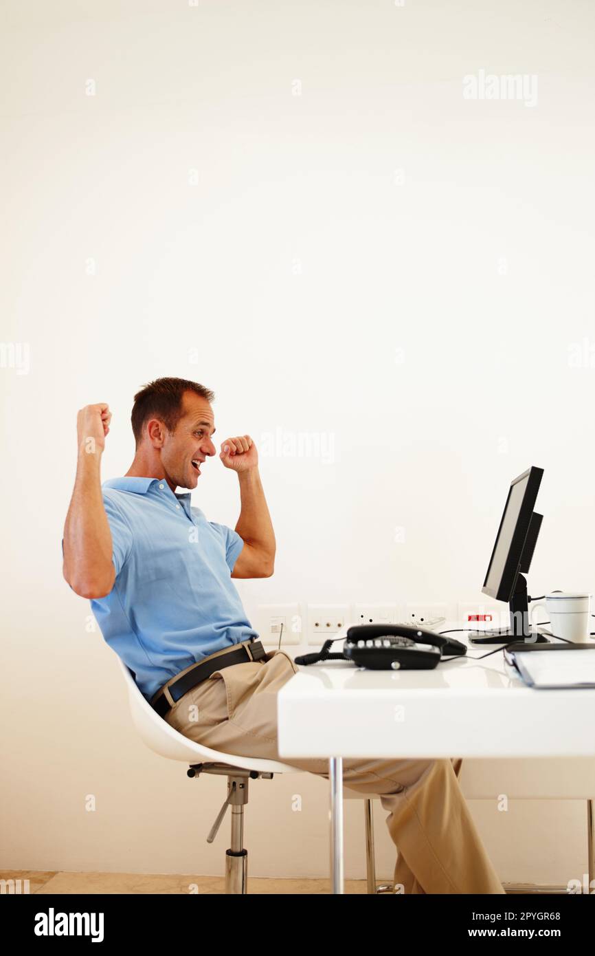 Satisfaction man hi-res stock photography and images - Alamy