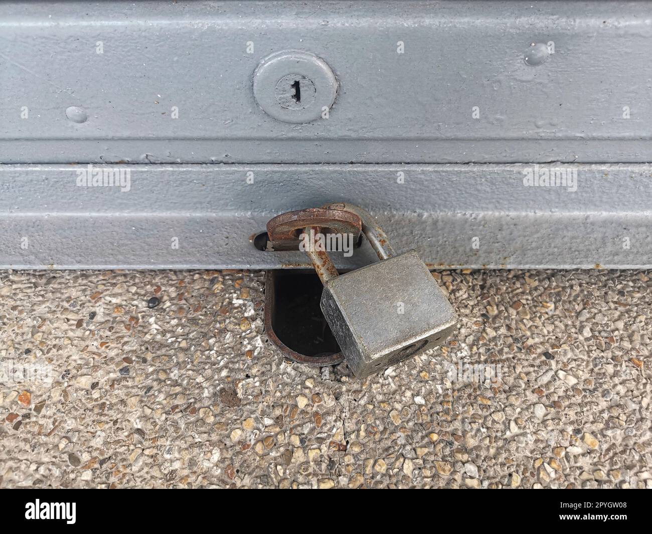 Automatic door lock hi-res stock photography and images - Alamy