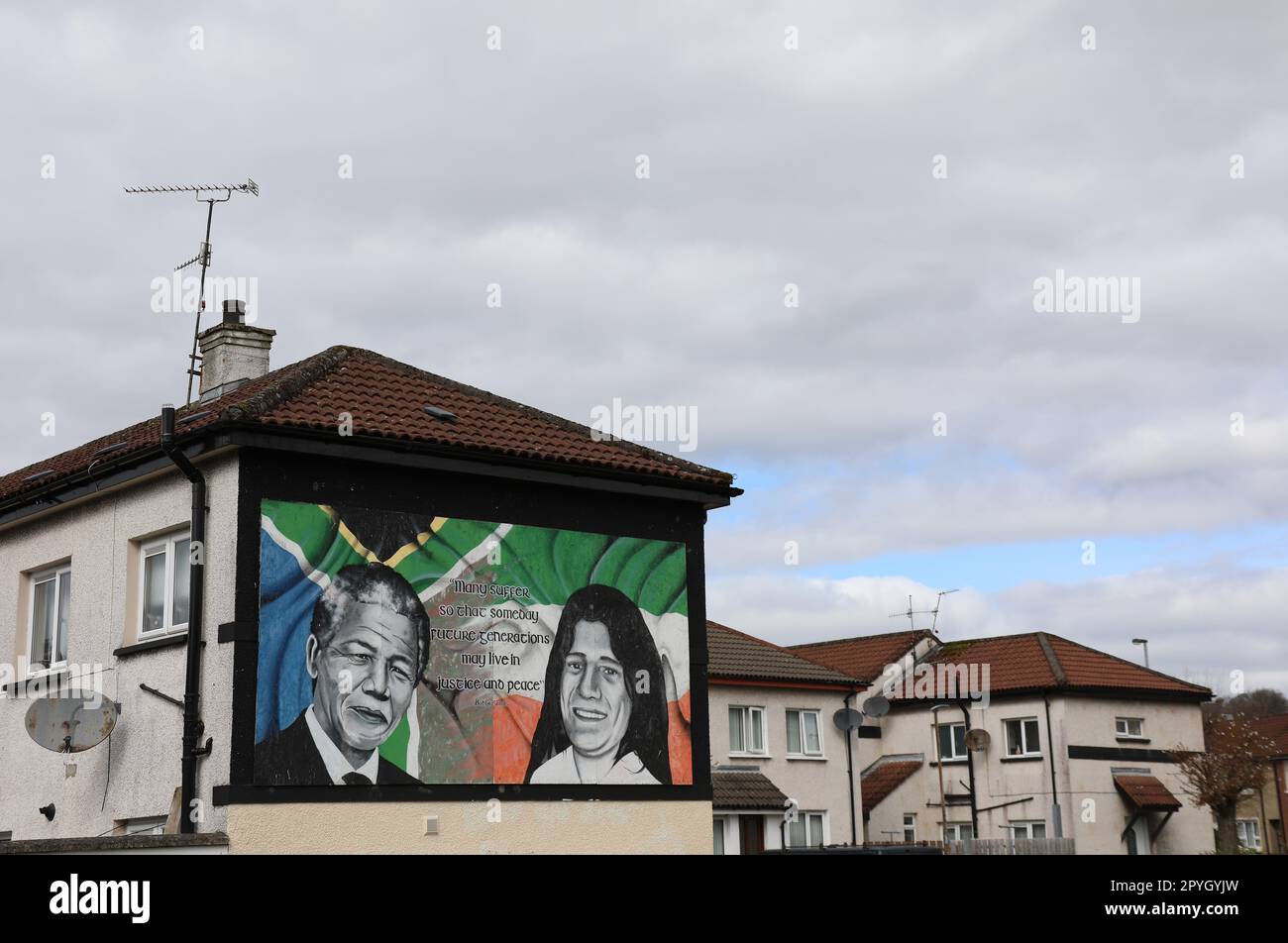 Republican mural in Londonderry Stock Photo - Alamy
