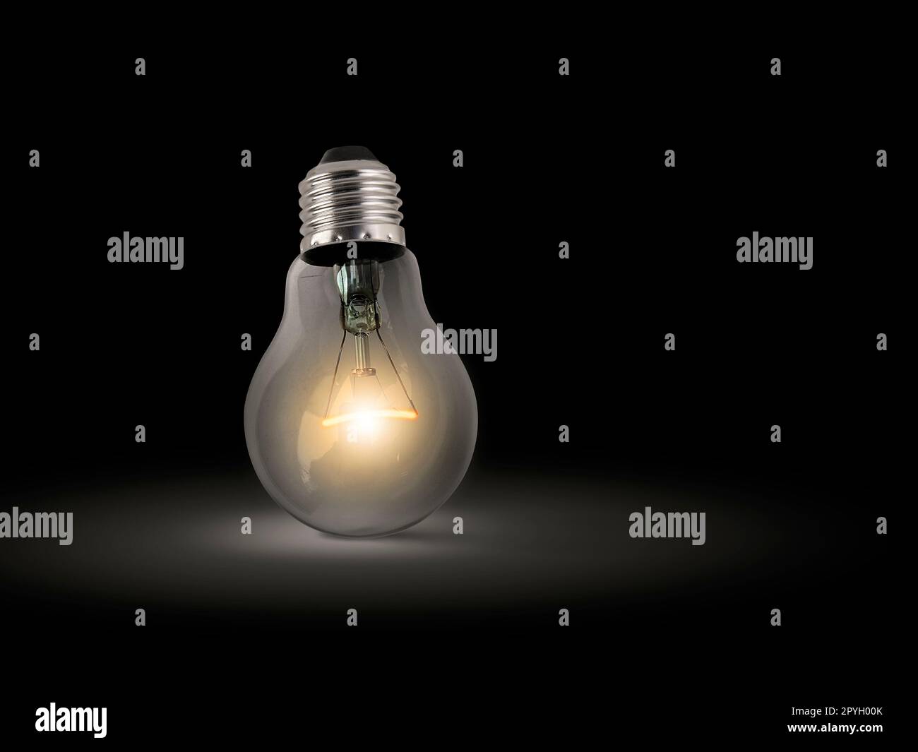 Glowing light bulb hi-res stock photography and images - Alamy