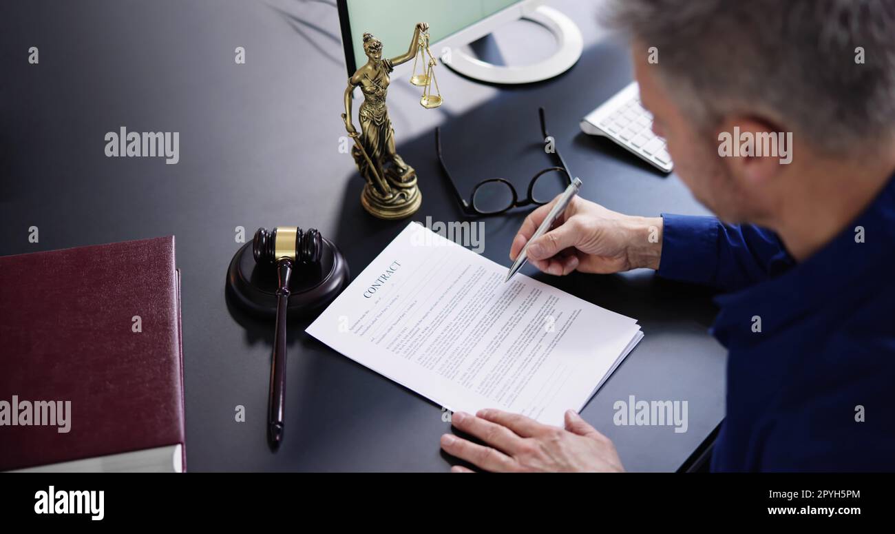 Lawyer In Trial Litigation In Courtroom Stock Photo - Alamy