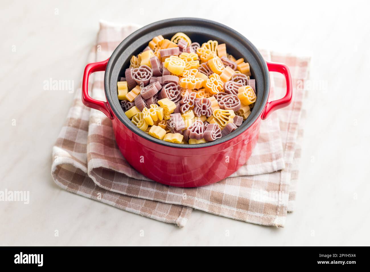 Various pumpkin shapes hi-res stock photography and images - Alamy