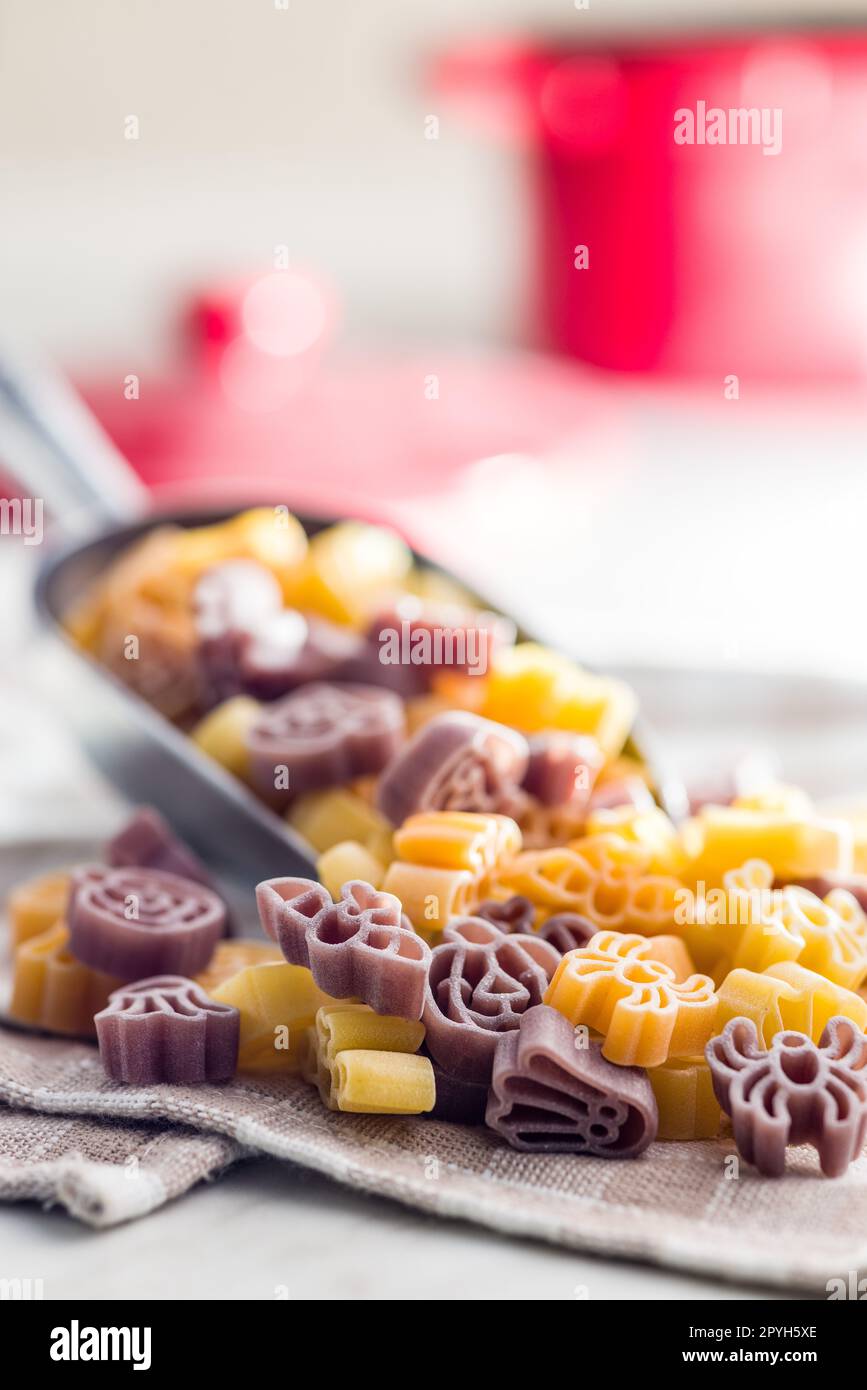 Mixed pasta shapes hi-res stock photography and images - Alamy