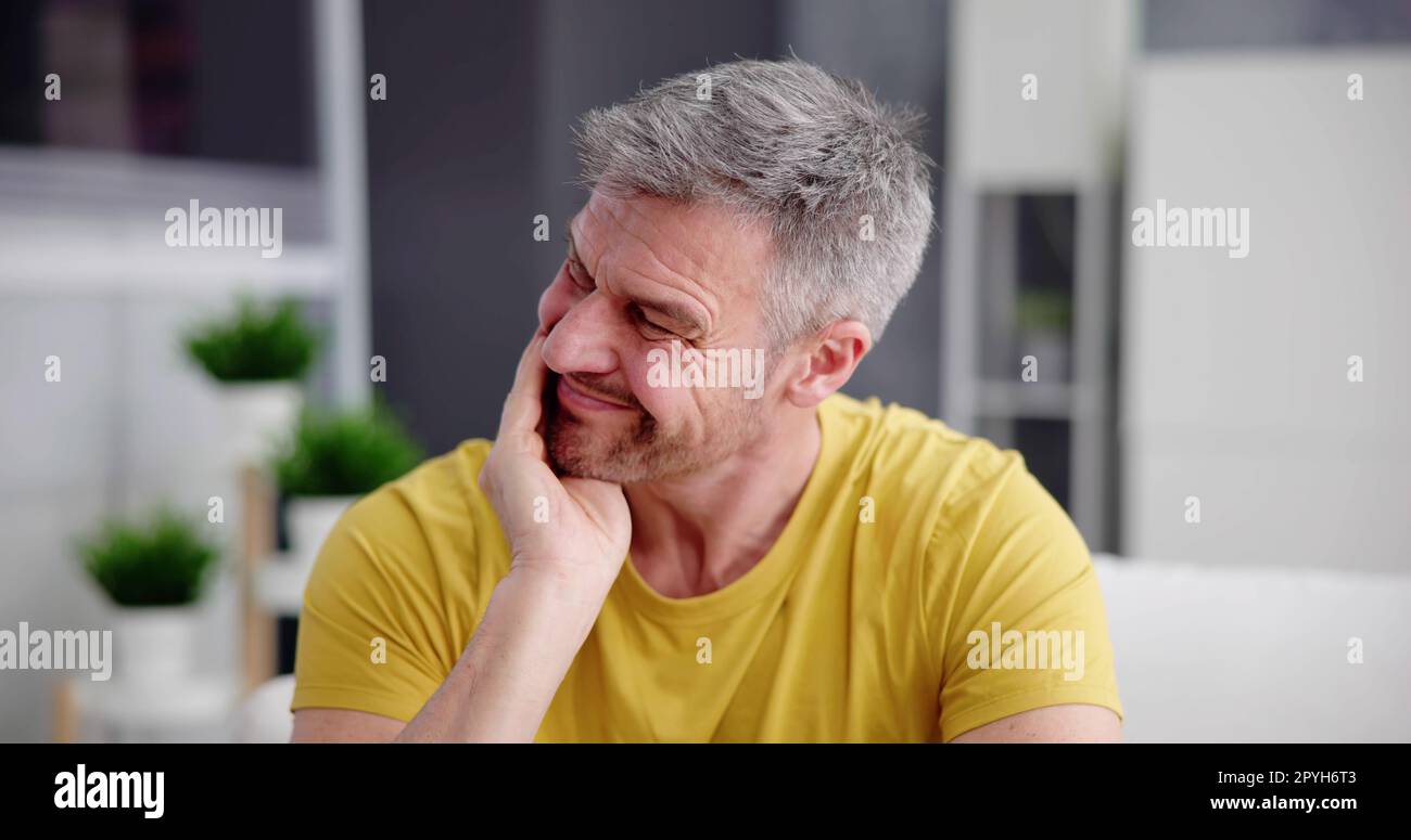 Close up toothache man tooth hi-res stock photography and images - Alamy