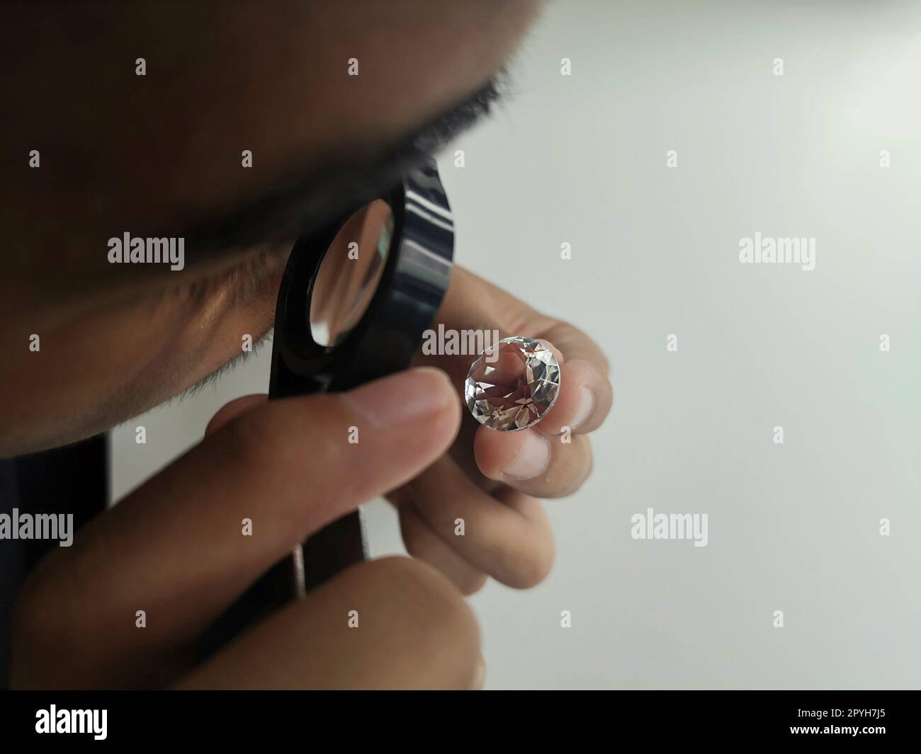 Work examines stone tools hi-res stock photography and images - Alamy