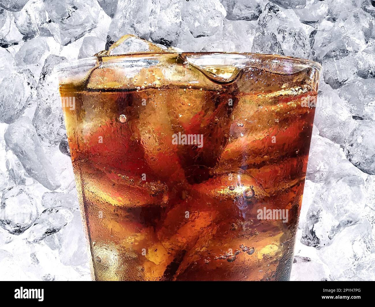 Cola bubbles in glass hi-res stock photography and images - Alamy