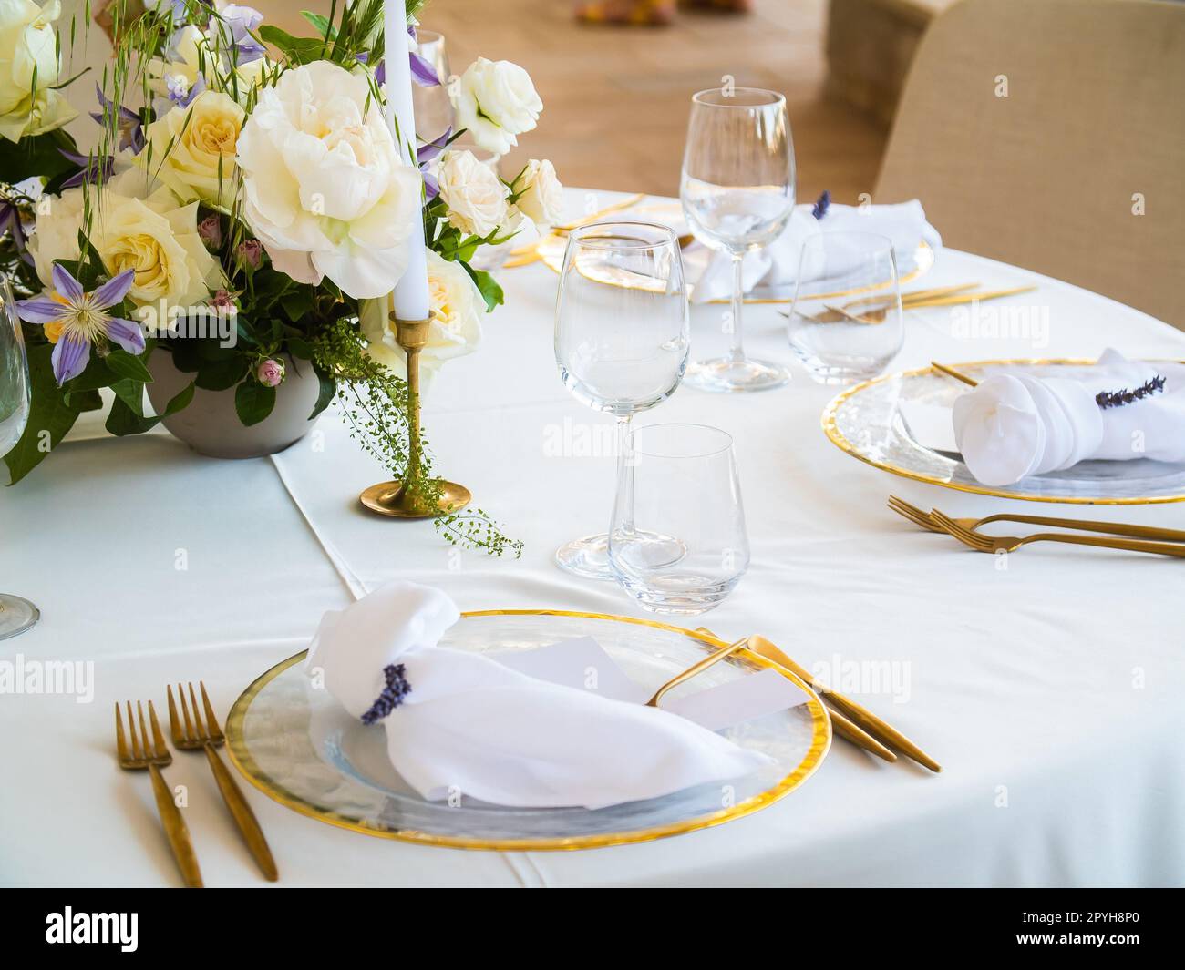 Luxury elegant wedding reception table arrangement and floral centerpiece - wedding banquet and ...