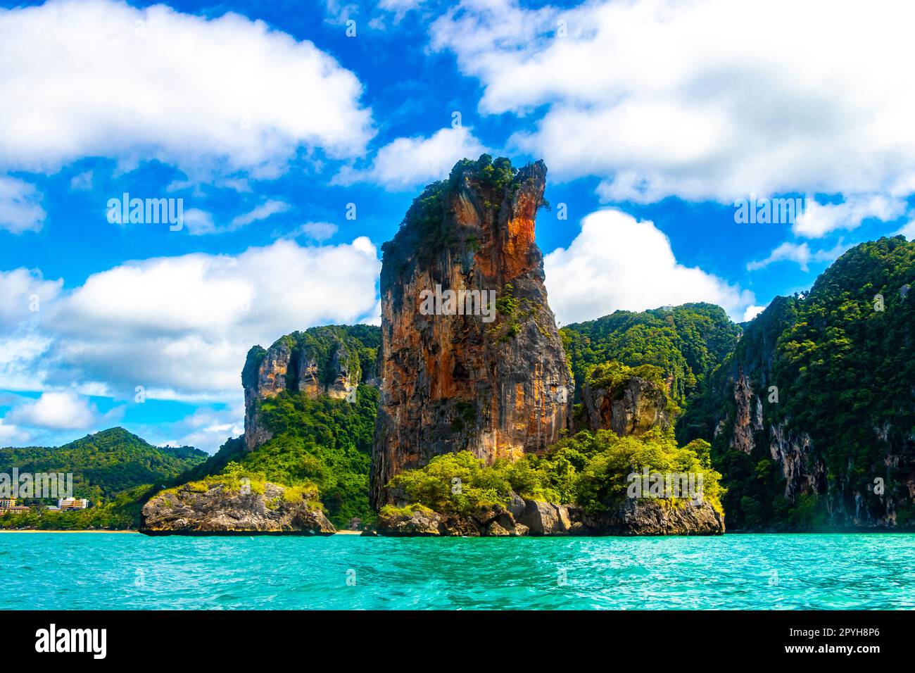 Beach rocks turquoise water hi-res stock photography and images - Alamy