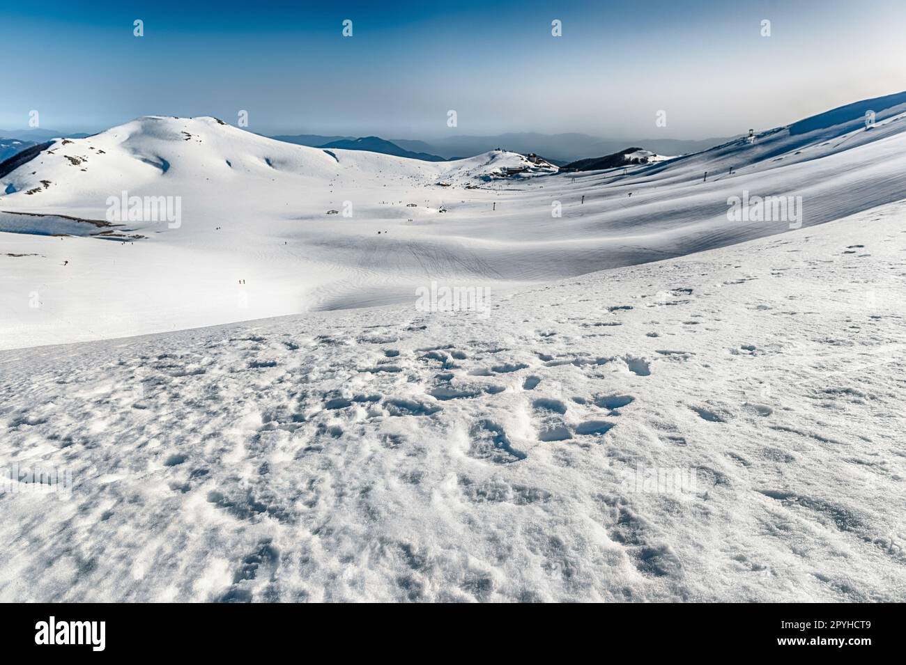 Beautiful snow covered mountains landscape hi-res stock photography and ...