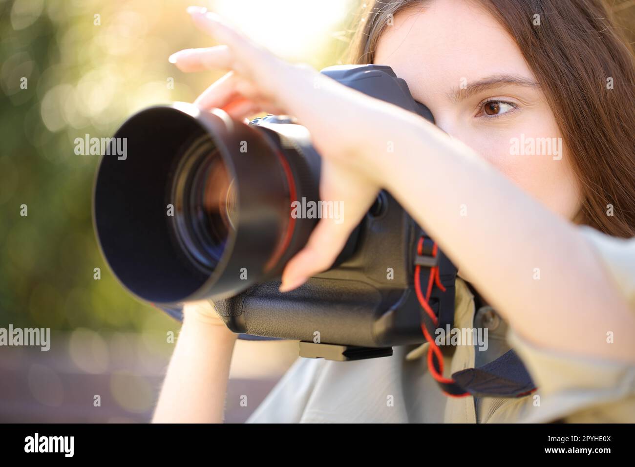 Manually focusing hi-res stock photography and images - Alamy