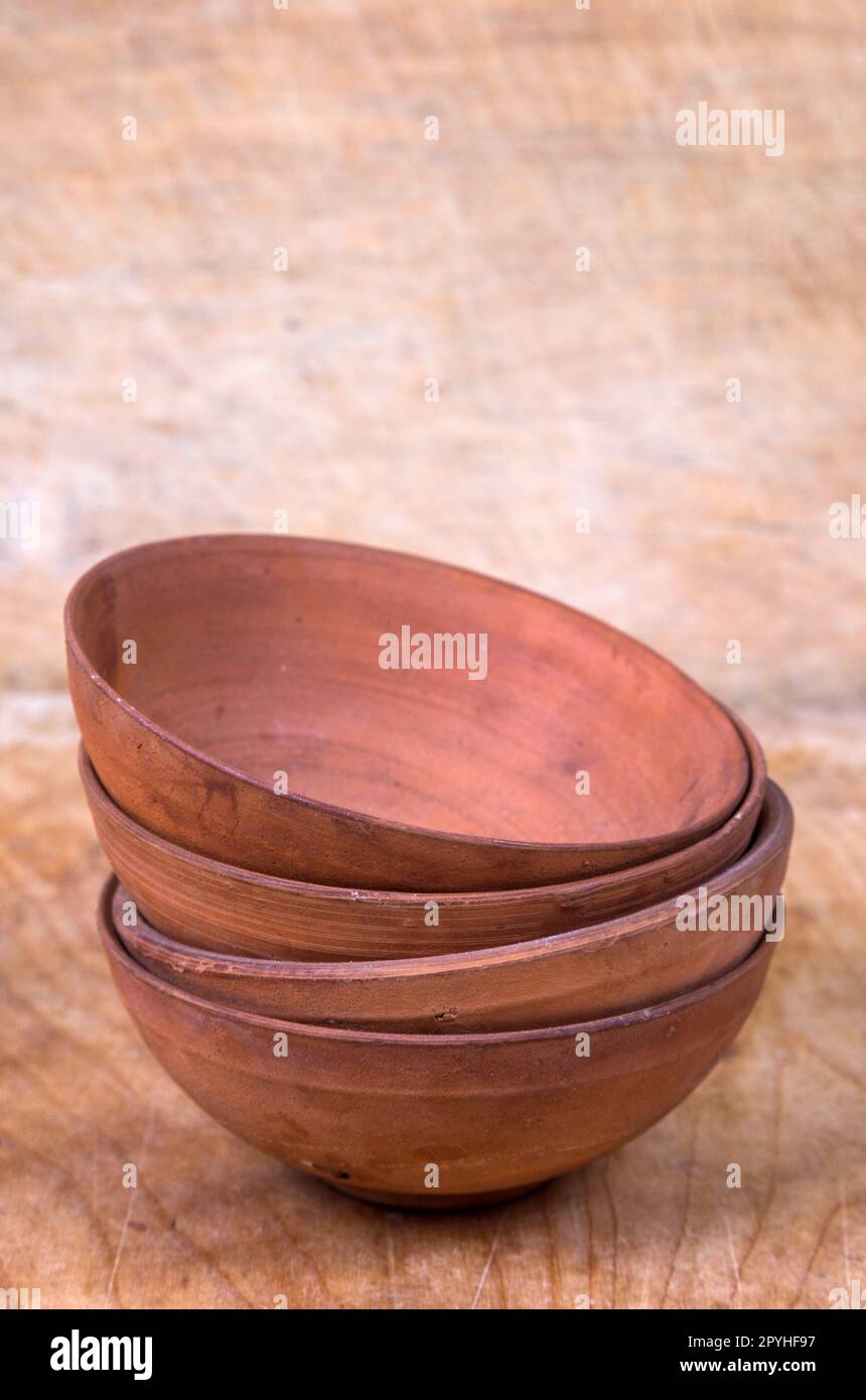 Making clay plate hi-res stock photography and images - Alamy