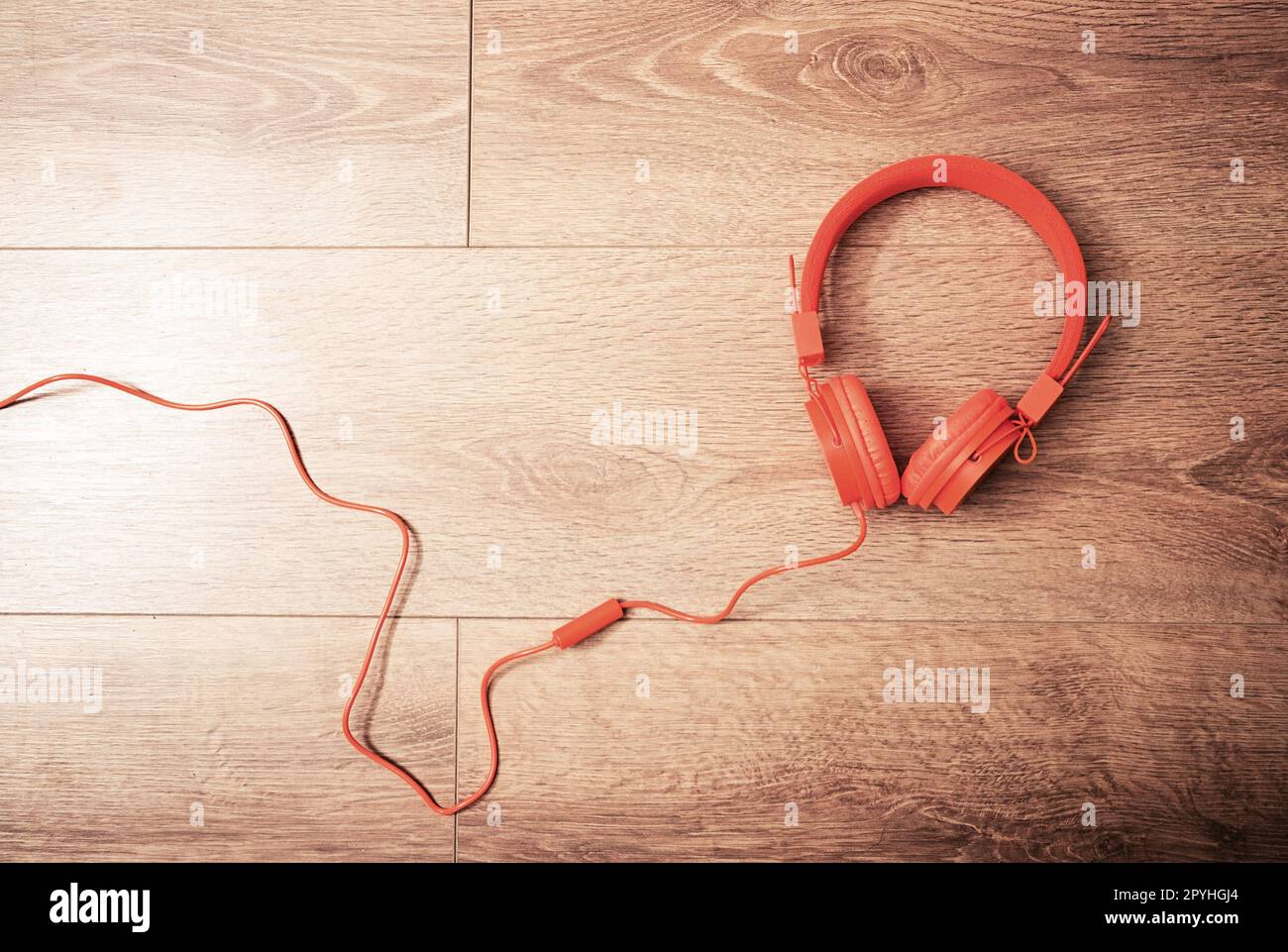 Headset headphones hi-res stock photography and images - Alamy
