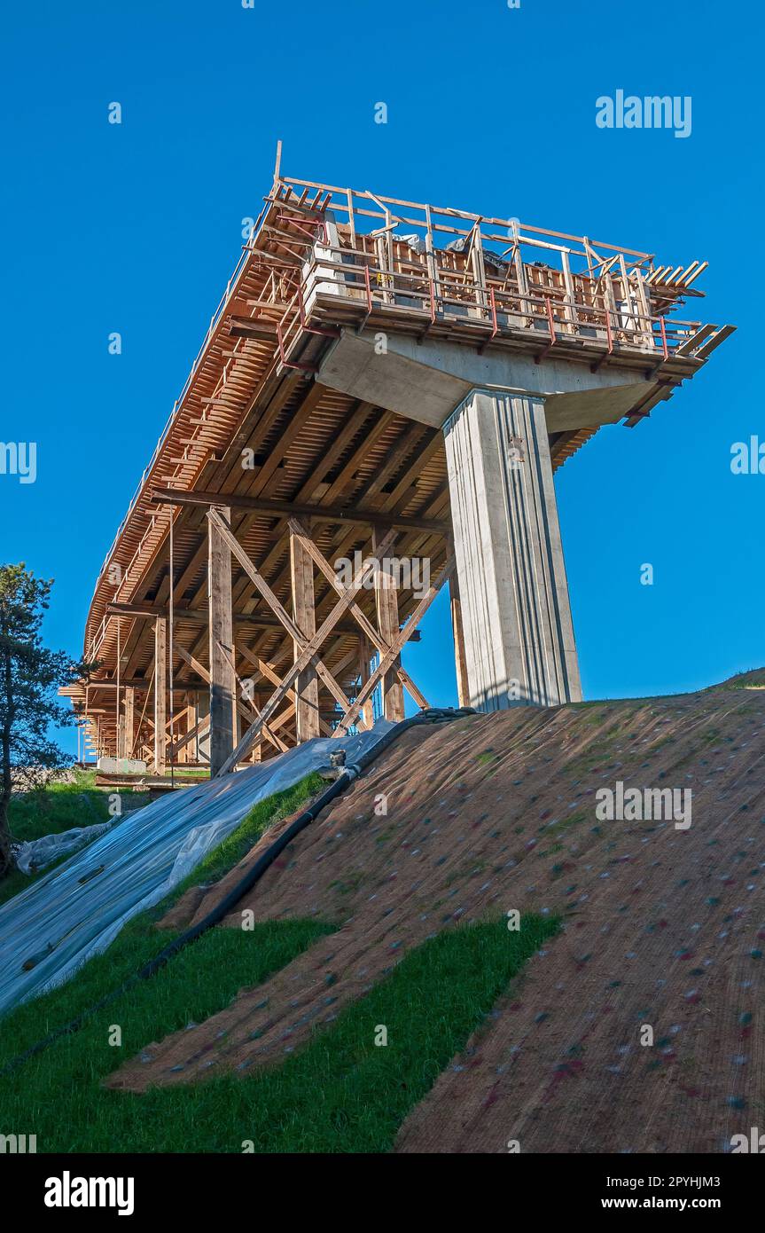Scaffold rail hi-res stock photography and images - Alamy