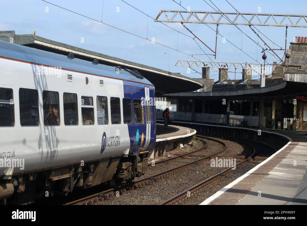 Northern trains class 158 express sprinter diesel multiple-unit 158815 ...