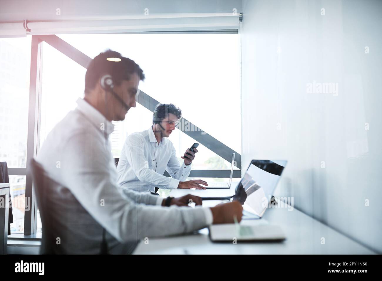 Standby office hi-res stock photography and images - Alamy