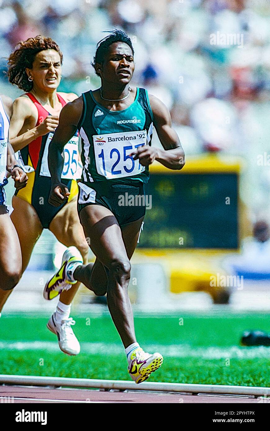 Maria Mutola (MOZ) #1257 competing in the first round heat of the Women ...