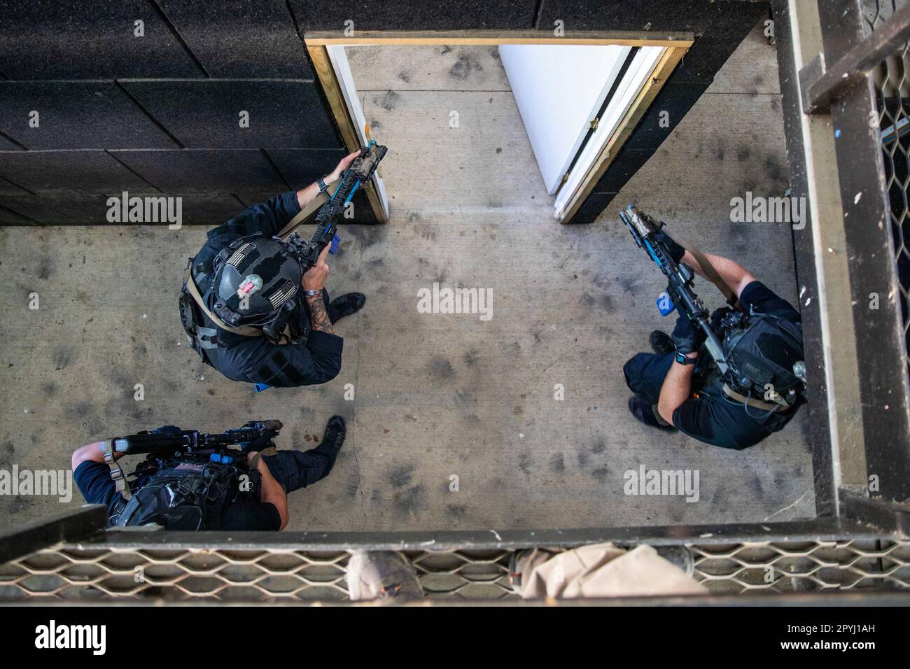 U.S. Secret Service Officers and Agents of the Special Operations ...