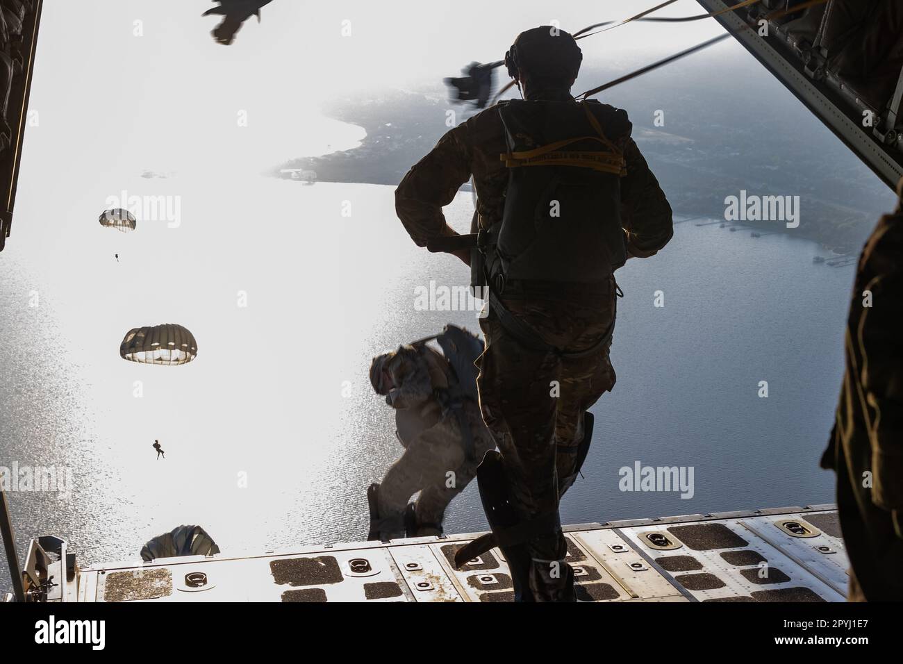 U.S. Air Force special tactics airmen with the 21st Special Tactics ...