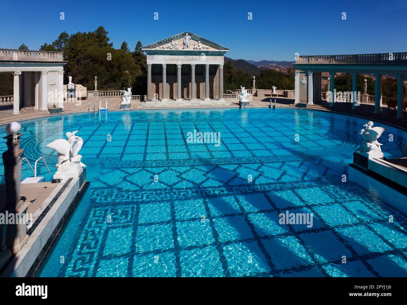 Hearst castle neptune pool hi-res stock photography and images - Alamy