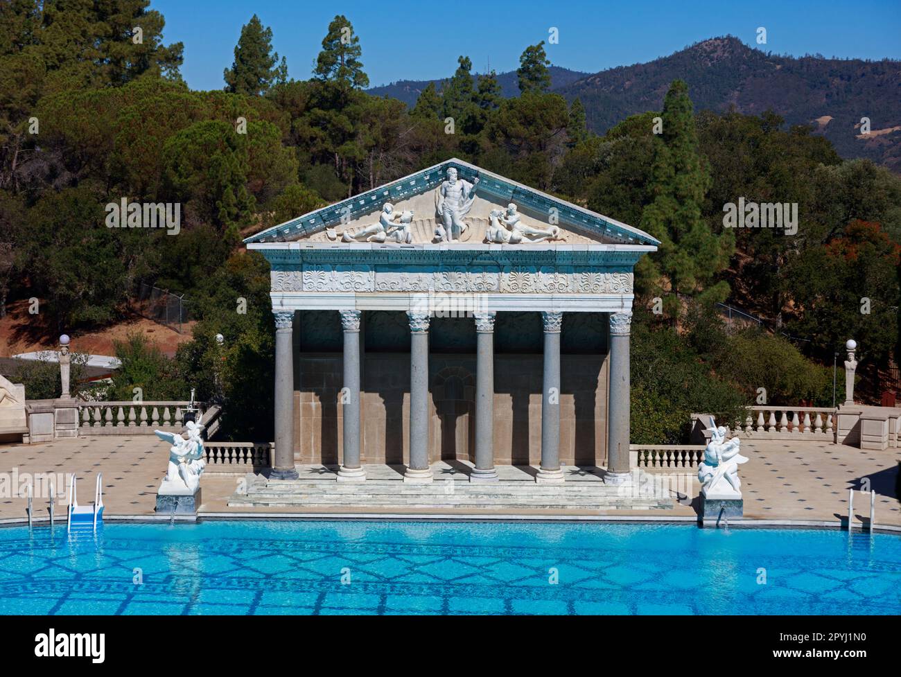 Hearst castle neptune pool hi-res stock photography and images - Alamy