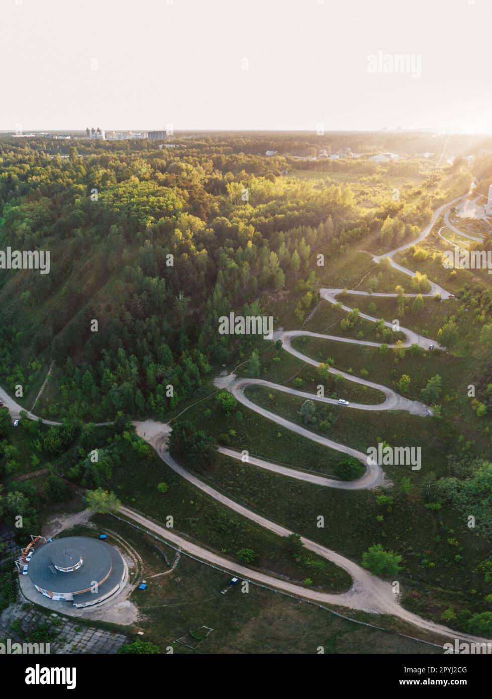 Vertical shot city mountain hi-res stock photography and images - Alamy