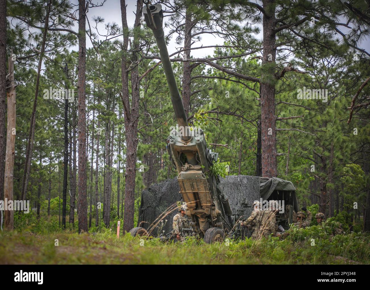 Paratroopers assigned to 1st Battalion, 319th Airborne Field Artillery ...