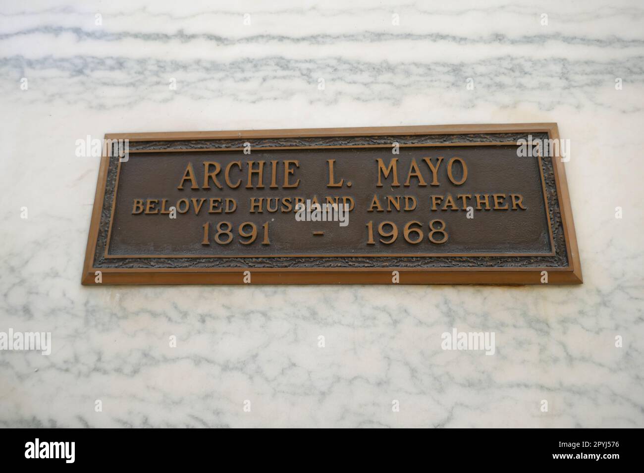 Los Angeles, California, USA 1st May 2023 Director Archie Mayo Grave in ...