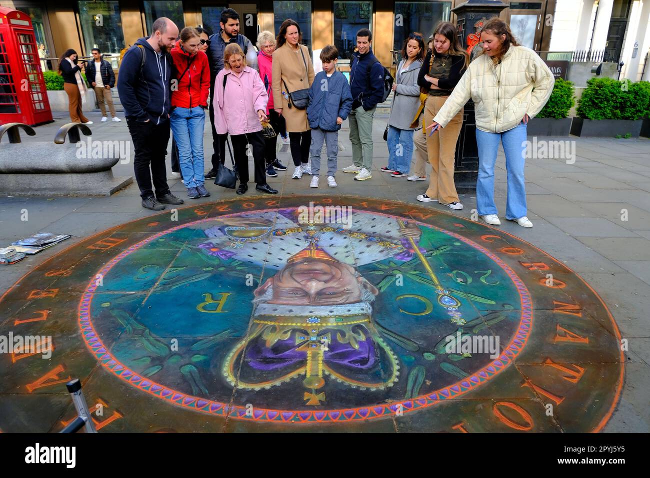 Julian beever king charles hi-res stock photography and images - Alamy