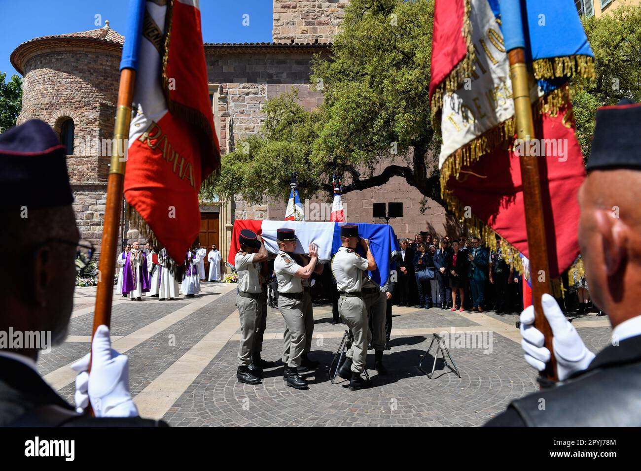 Frejus, France. 03rd May, 2023. Soldiers carry the coffin in front of ...