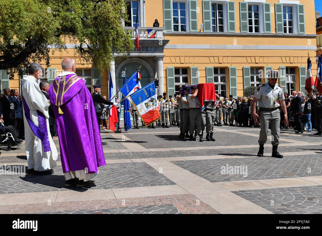 Frejus, France. 03rd May, 2023. The coffin is carried by soldiers to ...