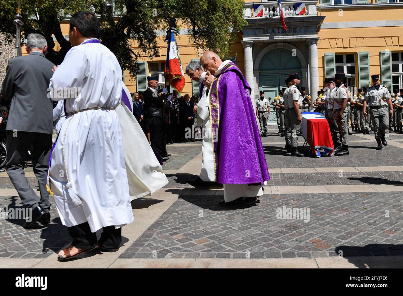 Frejus, France. 03rd May, 2023. The coffin is carried by soldiers to ...