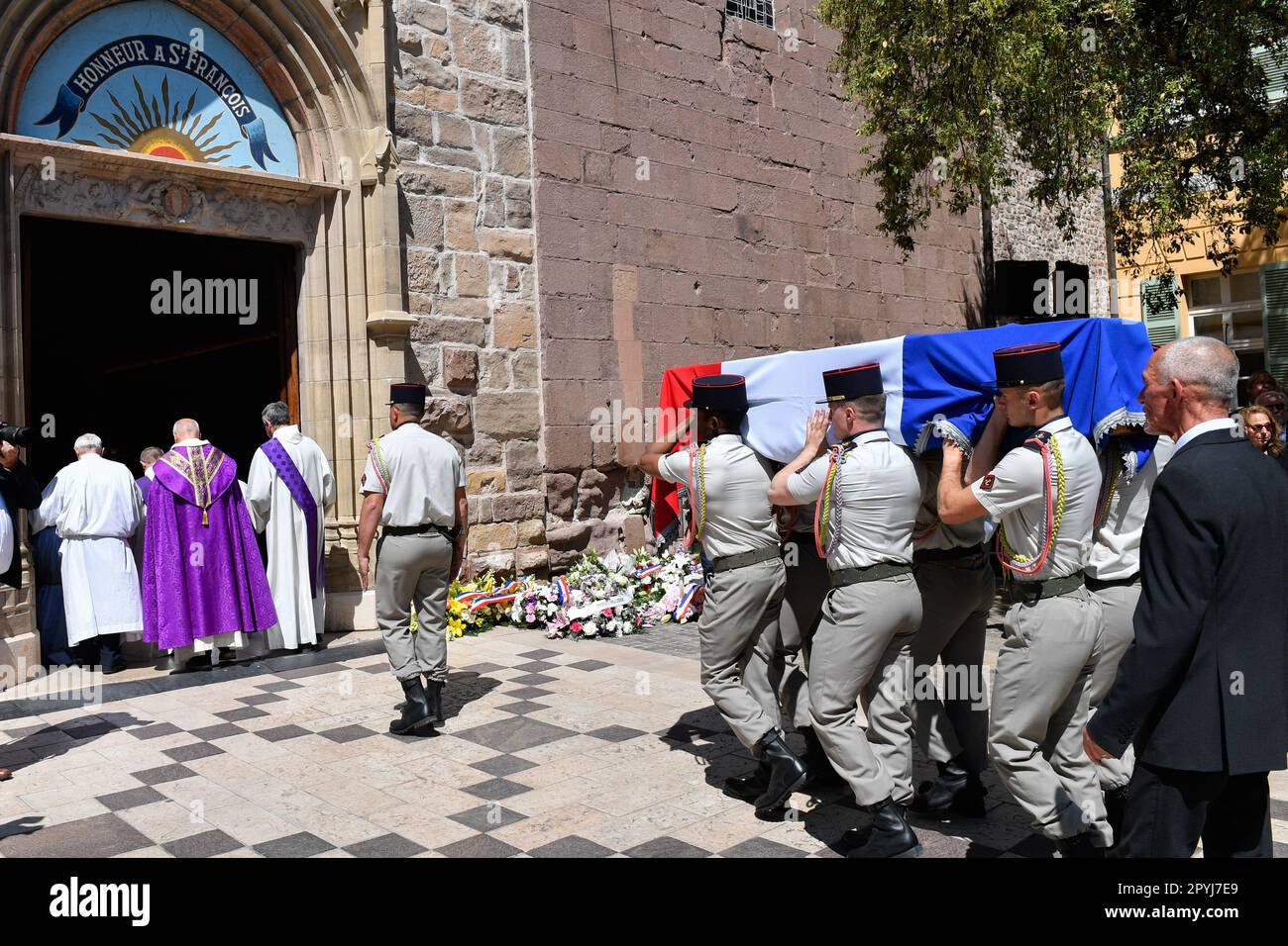 Frejus, France. 03rd May, 2023. The coffin is carried by soldiers to ...