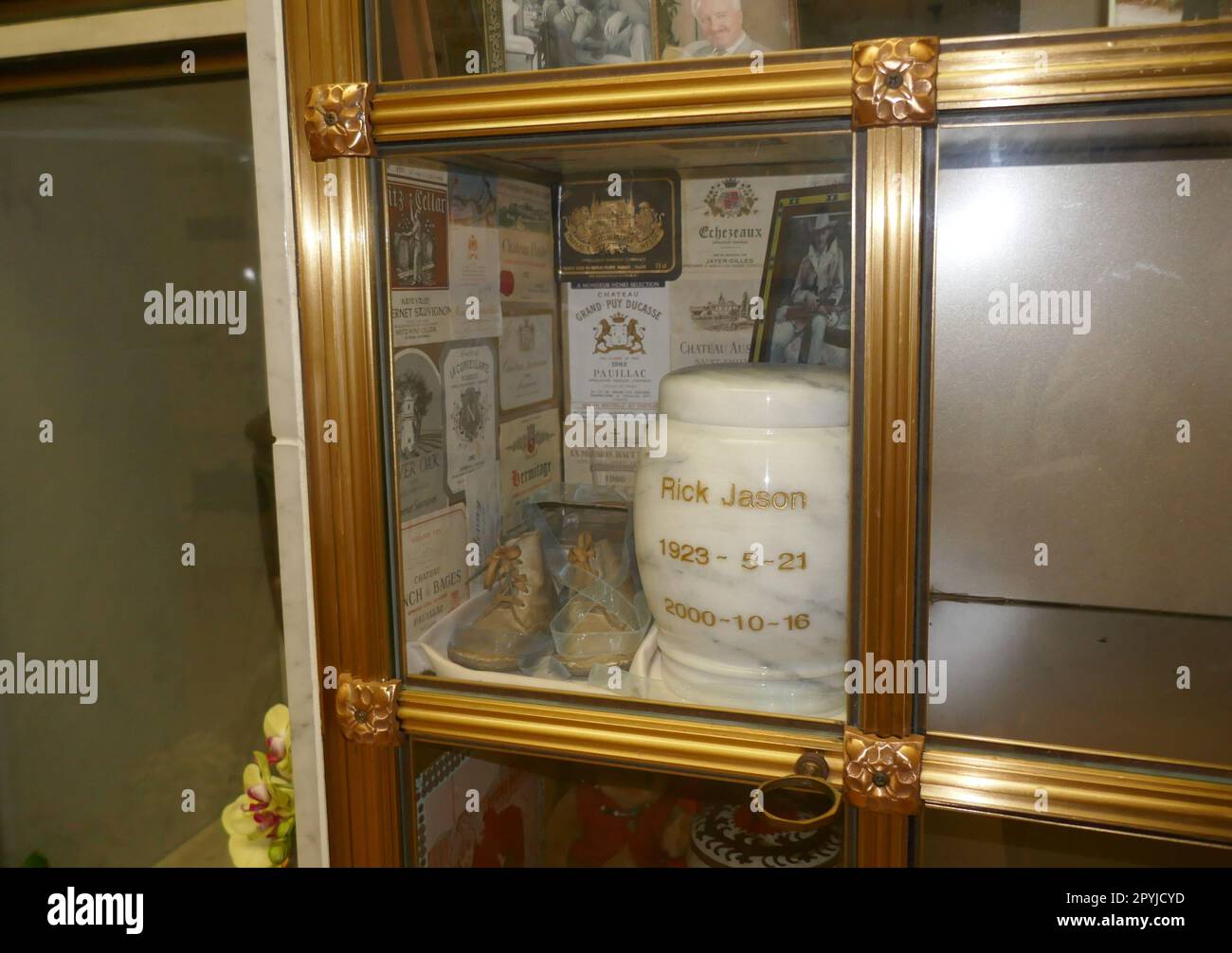 Los Angeles, California, USA 1st May 2023 Actor Rick Jason Niche;Grave ...