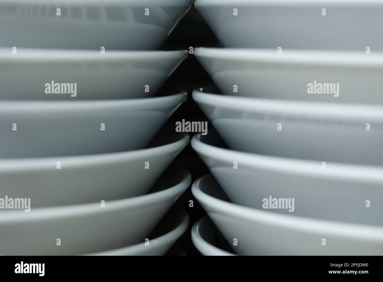 Stack of plates and object hi-res stock photography and images - Alamy
