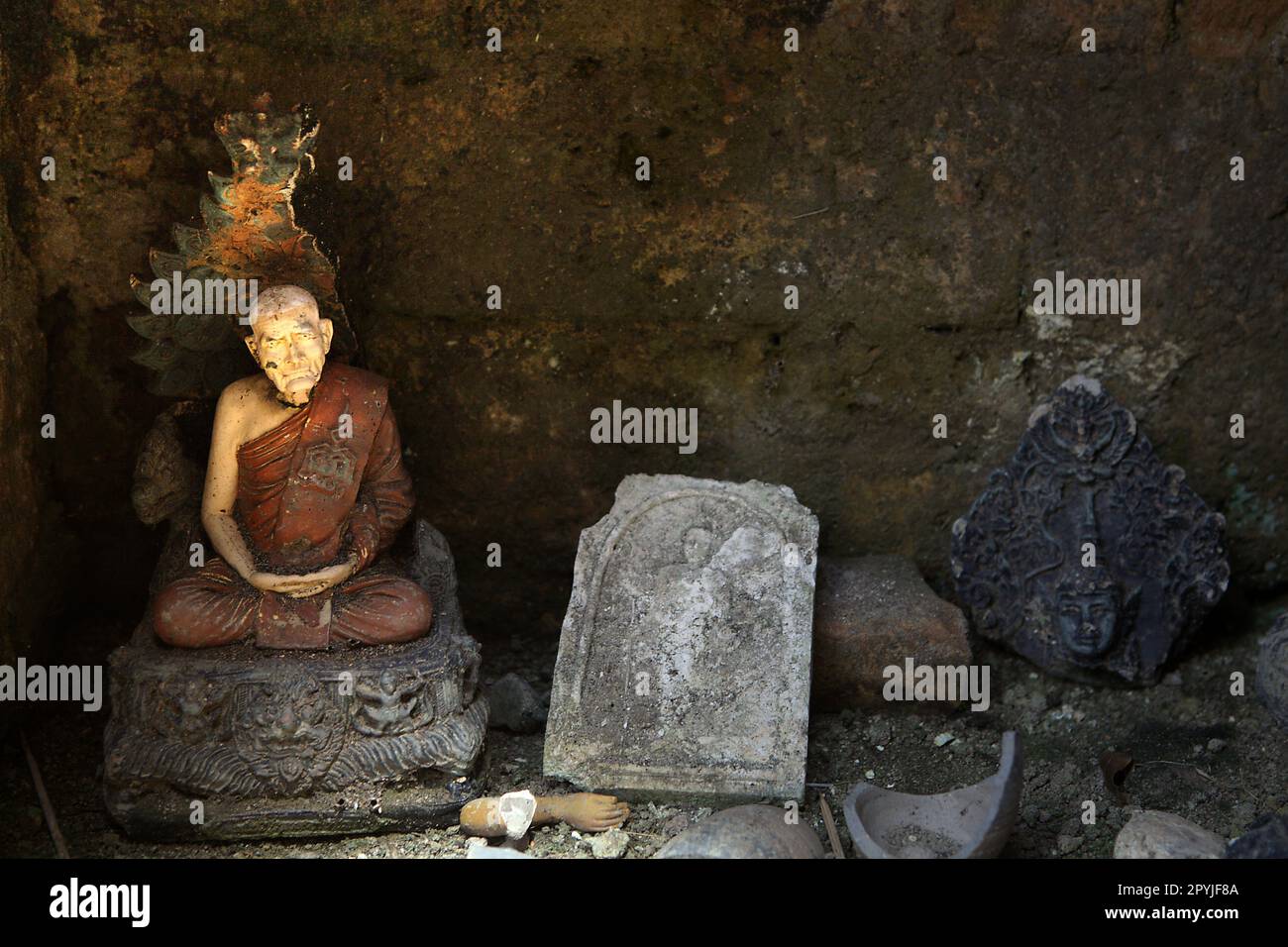 Srivijaya sailendra temple hi-res stock photography and images - Alamy