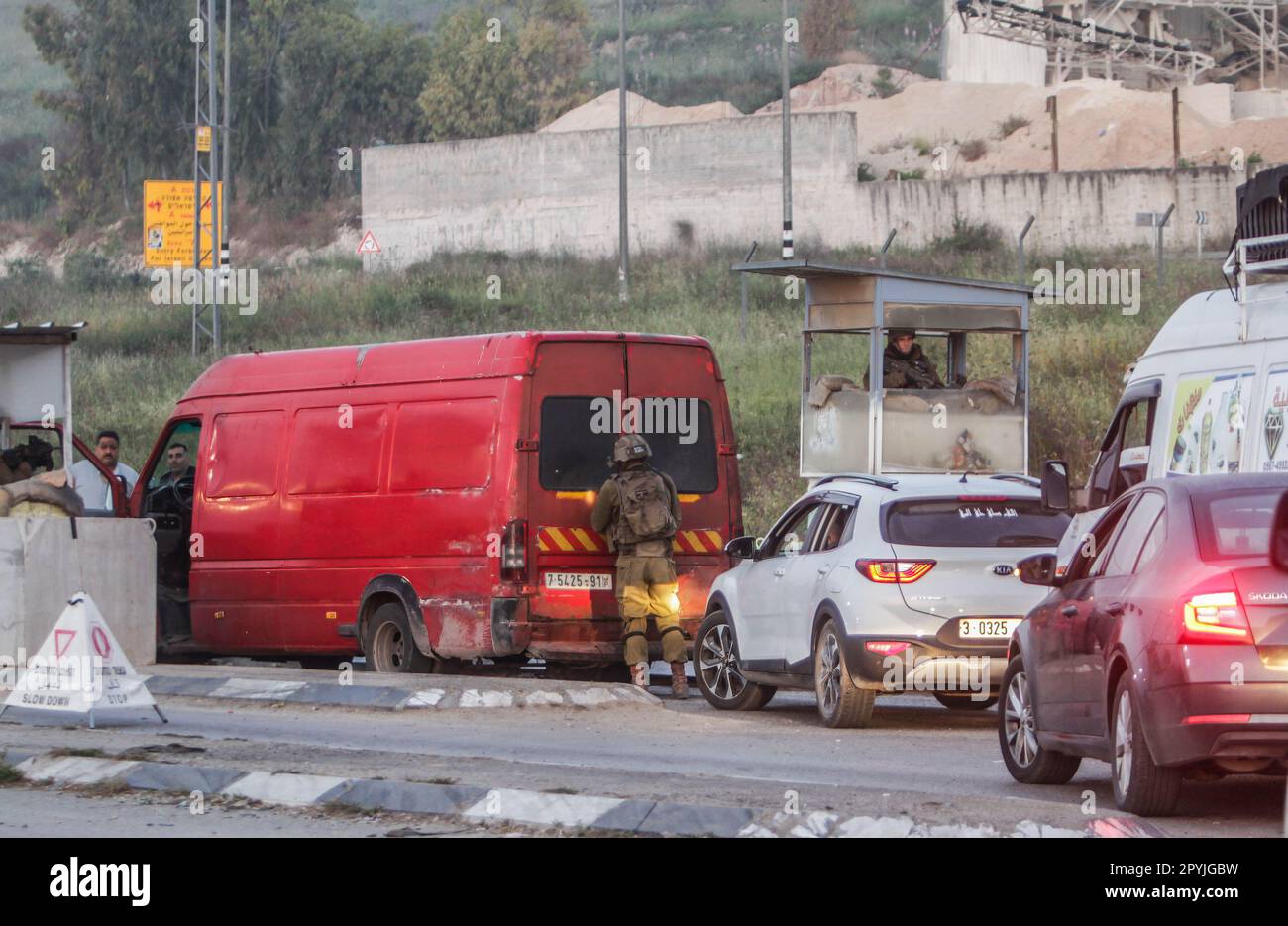 Palestinian bus hi-res stock photography and images - Alamy