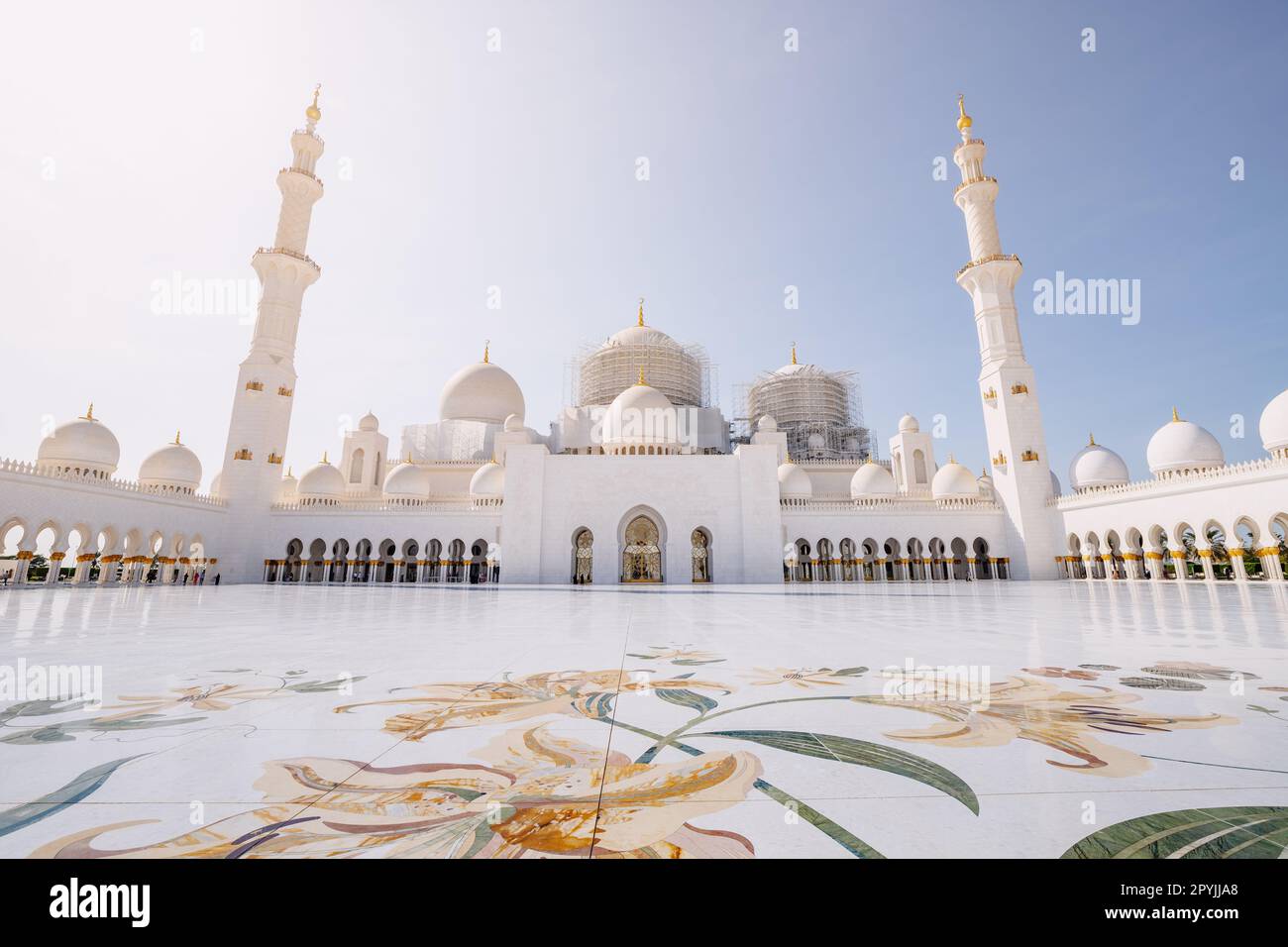 The mesmerizing beauty of Sheikh Zayed Grand Mosque is highlighted by ...