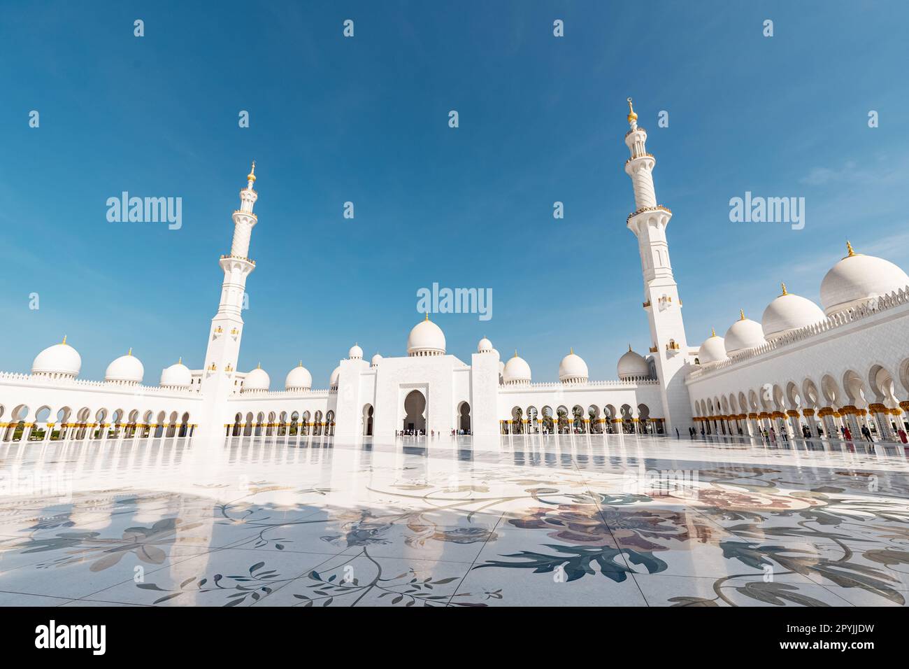 15 January 2023, Abu Dhabi, UAE: mesmerizing beauty of Sheikh Zayed ...