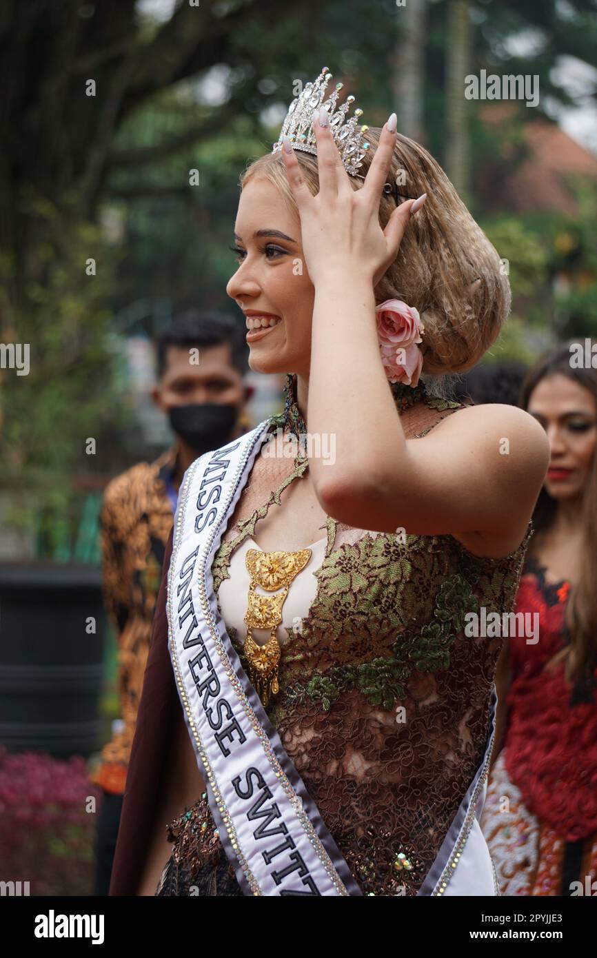 Switzerland Miss Universe on Tulungagung's anniversary (Bersih Nagari ...