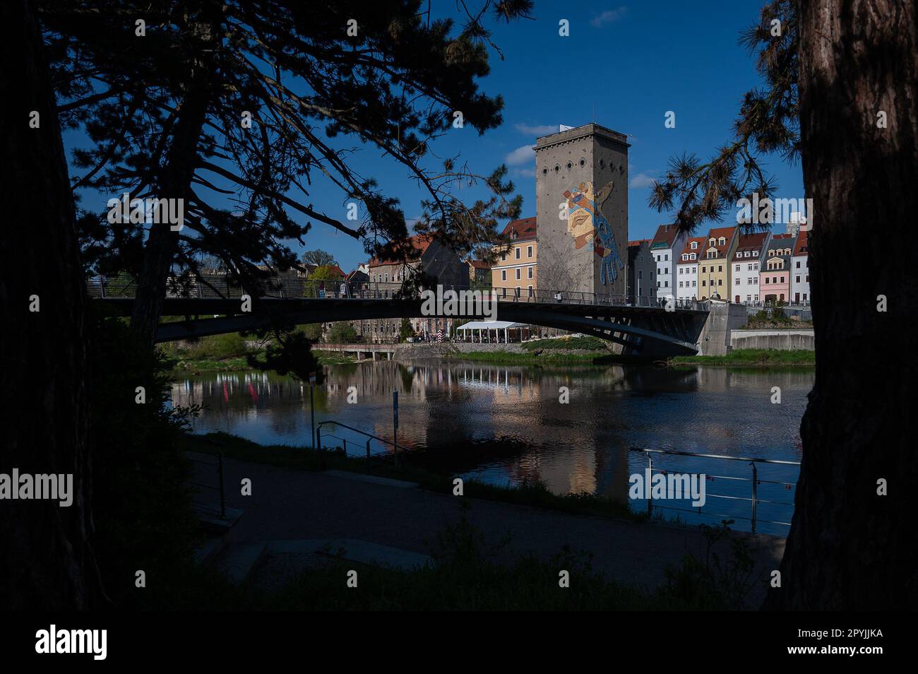 PRODUCTION - 03 May 2023, Saxony, Göritz: The Old Town Bridge spans the ...