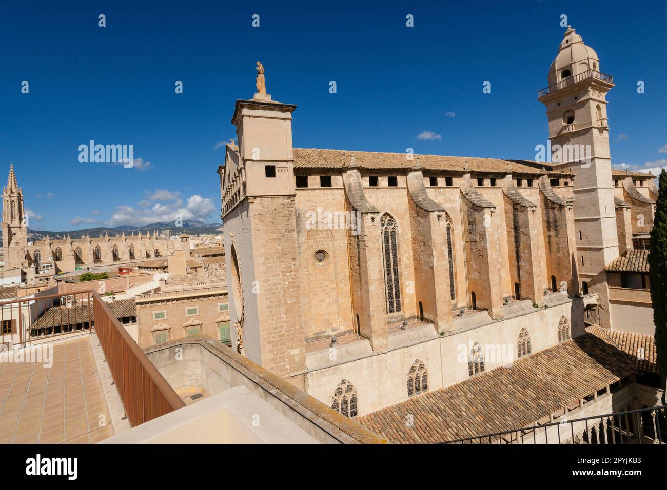 Casco de ilustración hi-res stock photography and images - Alamy