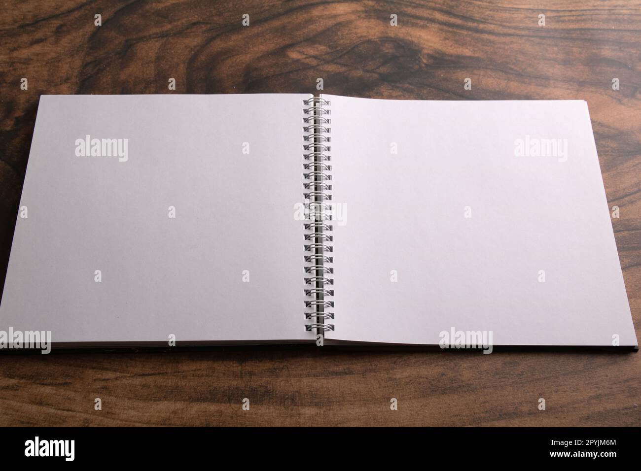 Clean sheets hi-res stock photography and images - Alamy