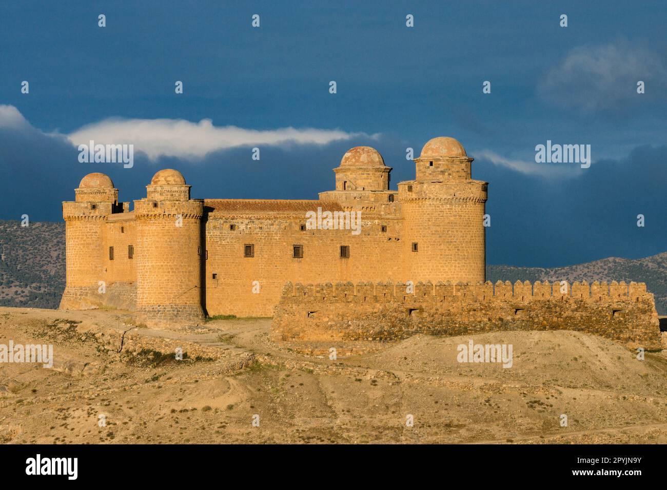castillo de La Calahorra ,marquesado del Cenete,municipio de La ...