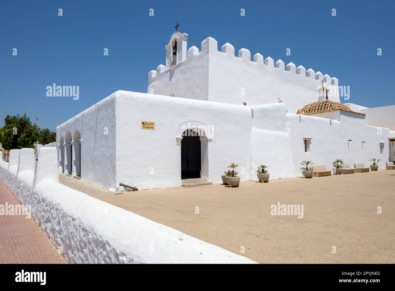 Iglesia de Sant Jordi, originaria del siglo XV, Sant Jordi de Ses ...