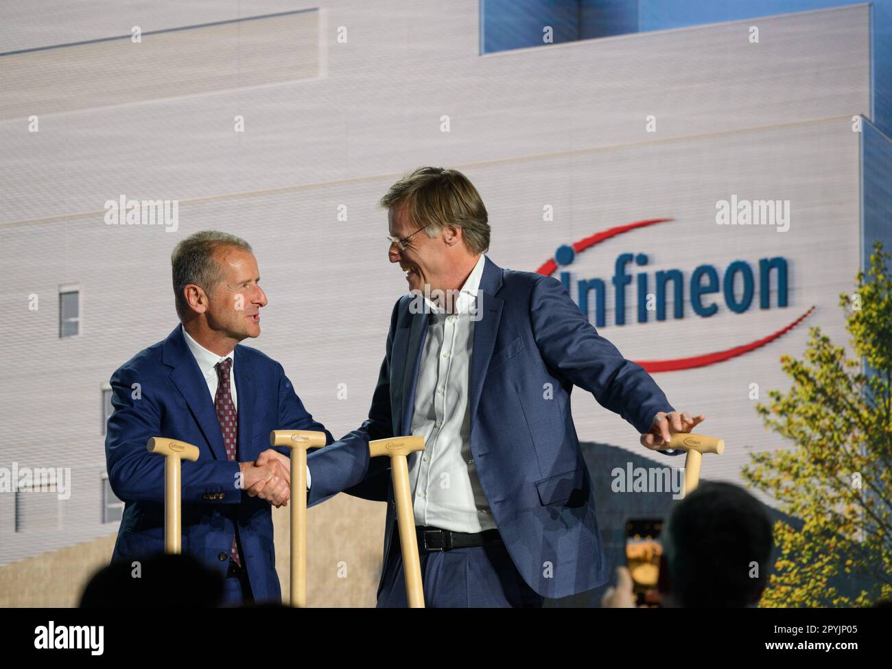 Dresden, Germany. 02nd May, 2023. Jochen Hanebeck (r) CEO of Infineon ...