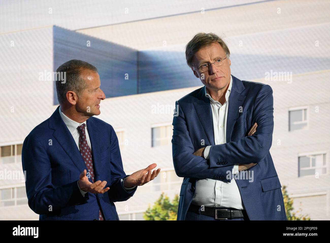 Dresden, Germany. 02nd May, 2023. Jochen Hanebeck (r) CEO of Infineon ...